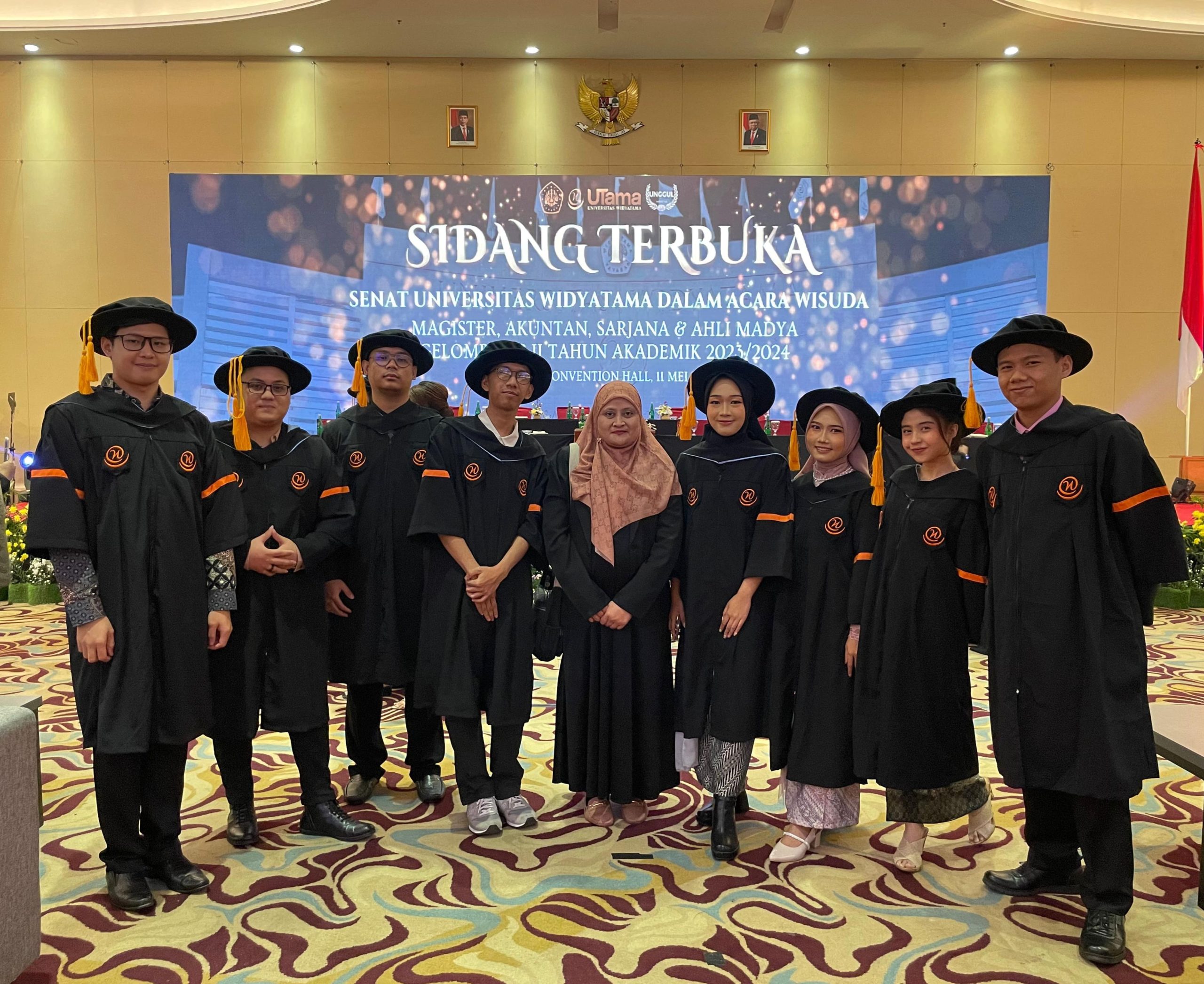 Lulusan Prodi S1 BJ UTama mengikuti Wisuda Gelombang II 2023/2024 - FIB Jepang S1